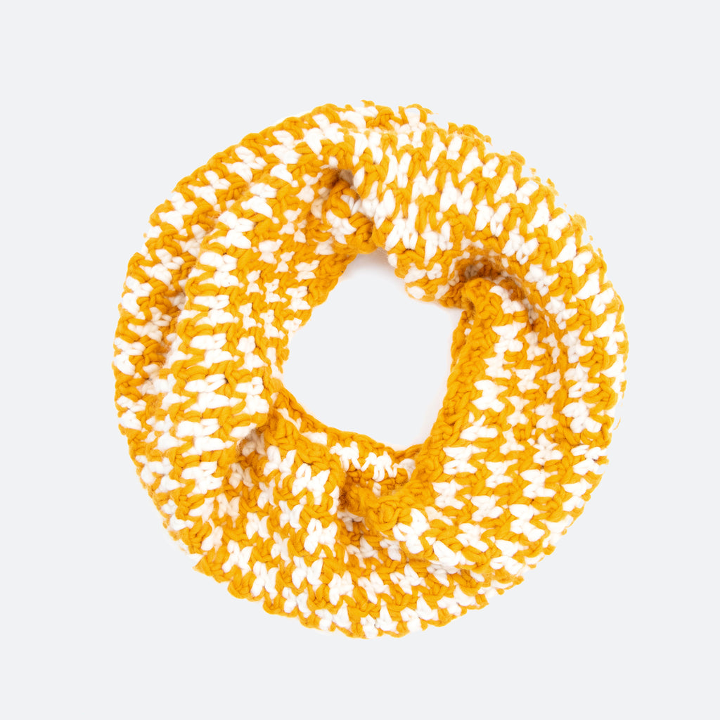 Talland Houndstooth Cowl Crochet Kit | Stitch & Story